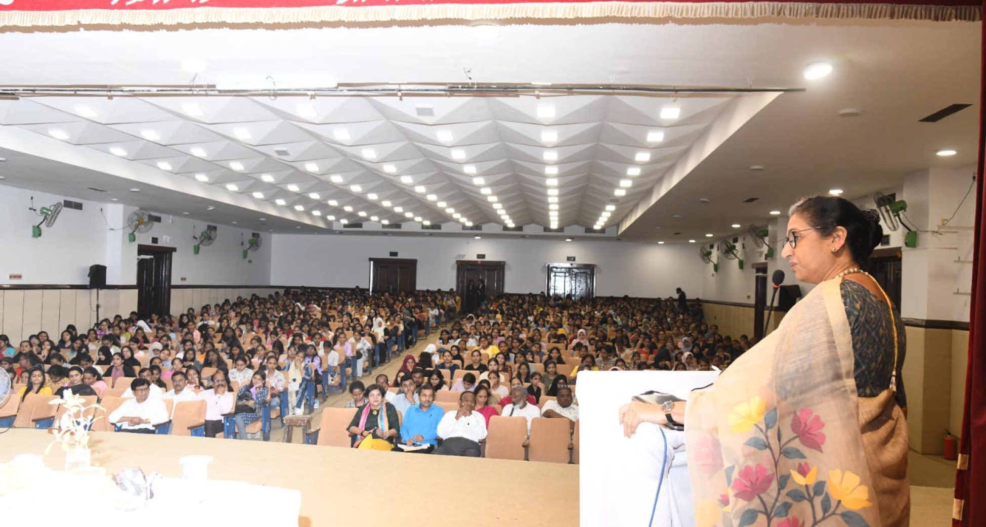 SNDT College Churchgate